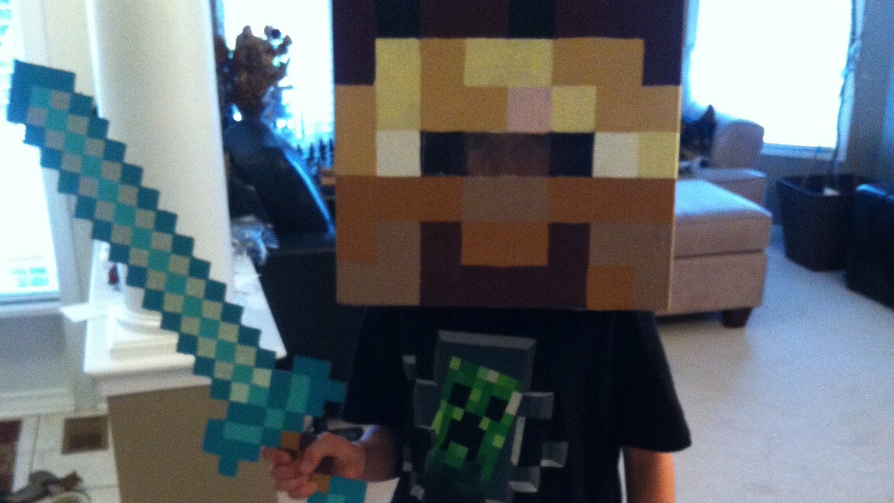 Community Crafting Bench: Spooky Results | Minecraft