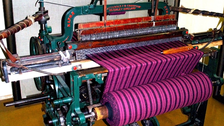 Block of the Week: Loom | Minecraft